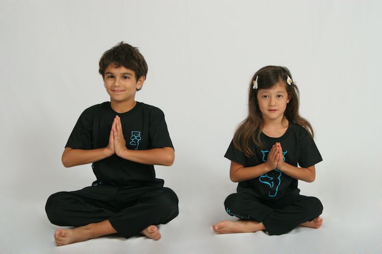 Namaste with vocals - Yogiños: Yoga for Youth®